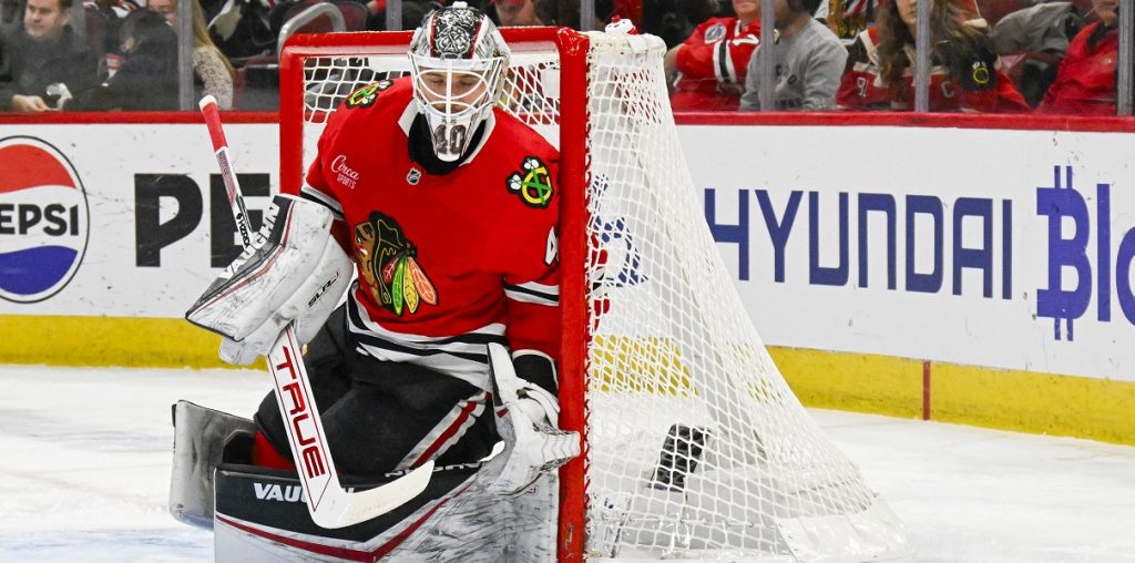 Nick Foligno Scores Twice in Blackhawks' Victory in Chicago
