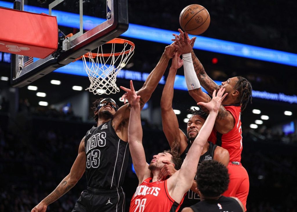 D'Angelo Russell's clutch shot leads the Nets to a win over the Rockets ...