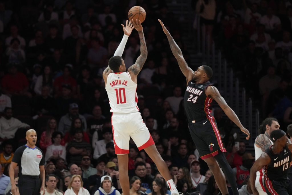 NBA recap: Rockets defeat Heat for 9th consecutive victory.