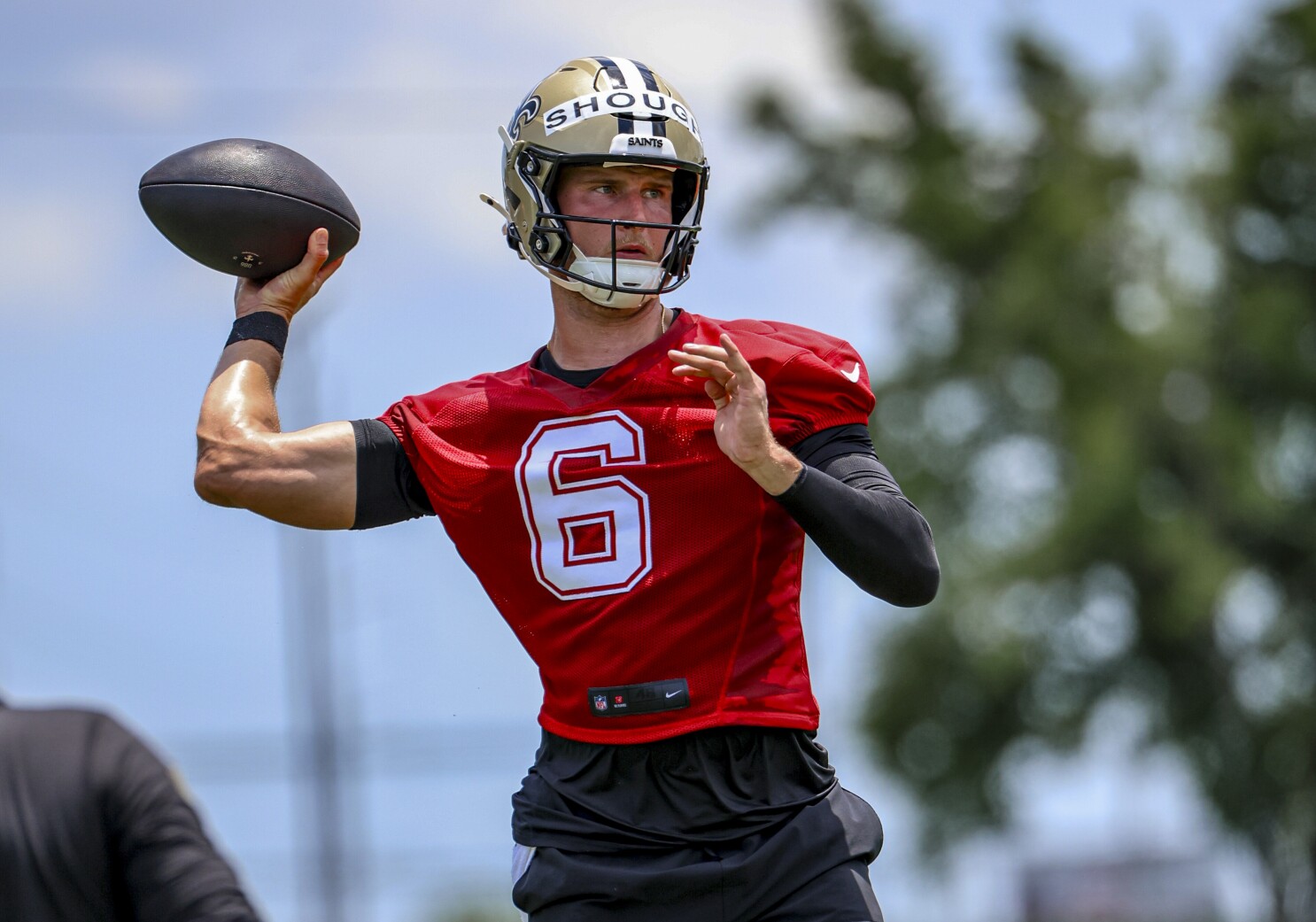 Saints Make Bold Bet on Rookie QB Tyler Shough with Fully Guaranteed ...